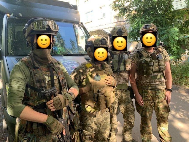 Unite With Ukraine Delivers Ballistic Helmets to Hospitallers Medical ...