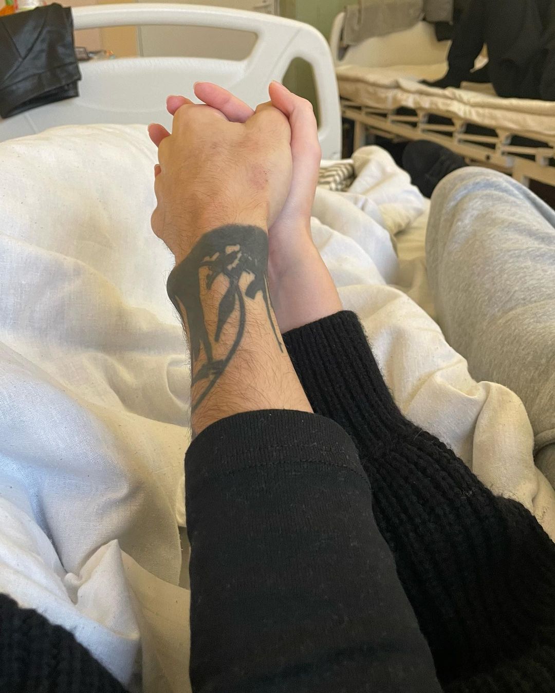 Azovstal paramedic shows the first happy photos after 227 days of ...