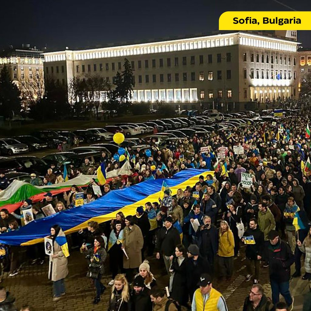 Ukrainians and friends of Ukraine rallied in 62 countries in honor of ...